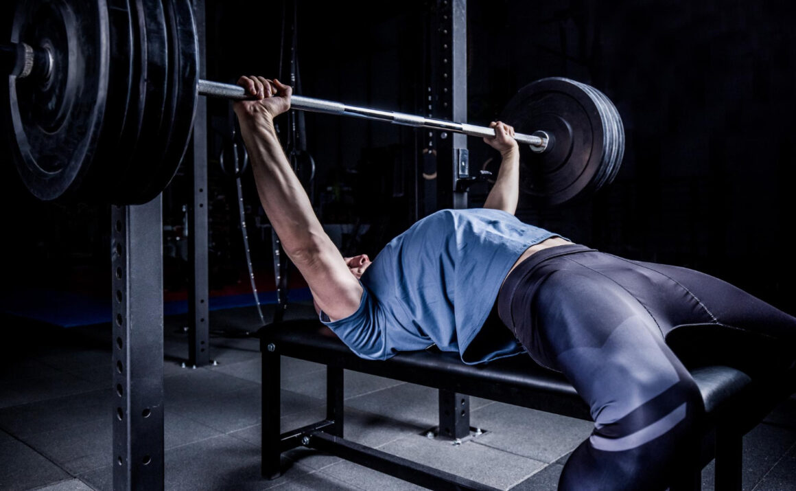 Should I Bench Press with an Arched Back? | The Lost Gentleman